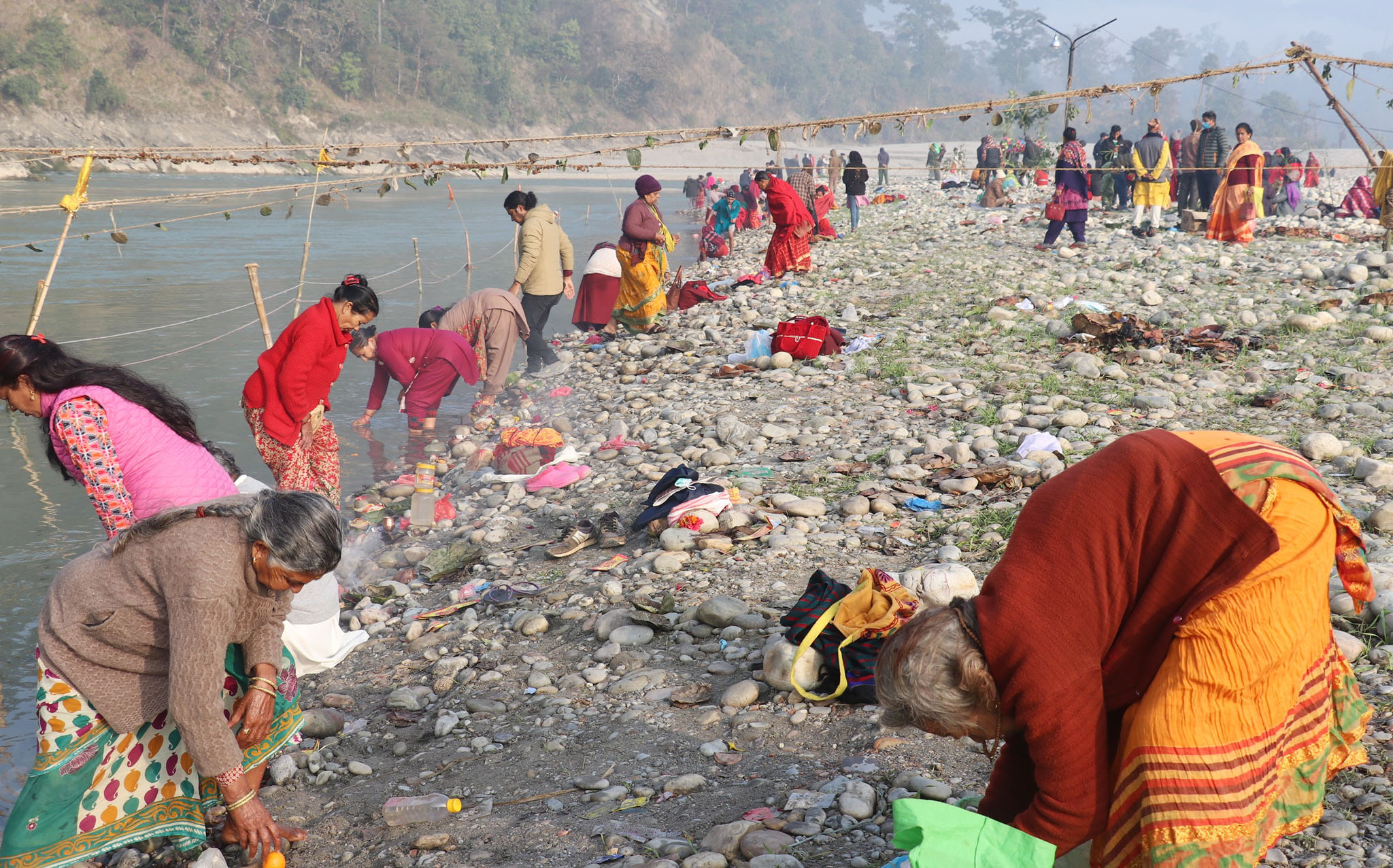 शील गरिएको देवघाटमा १२ हजार भक्तजन
